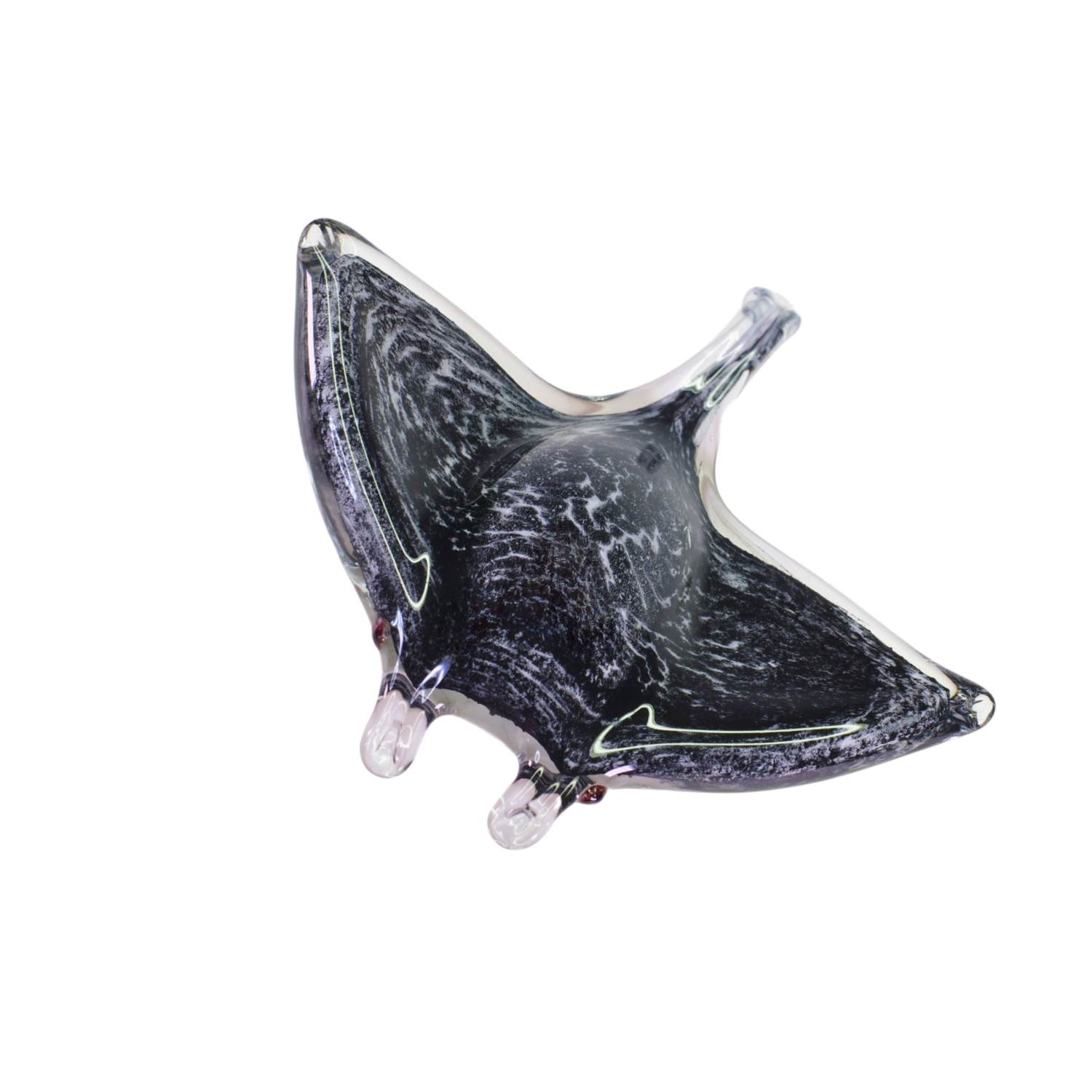 ZIBO HANDBLOWN ART GLASS - GREY GLASS MANTA RAY | ZIBO GLASS, STRINGRAY ...