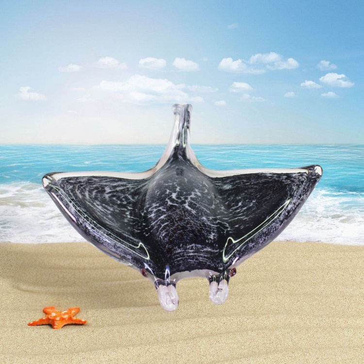 ZIBO HANDBLOWN ART GLASS - GREY GLASS MANTA RAY | ZIBO GLASS, PELICANS ...